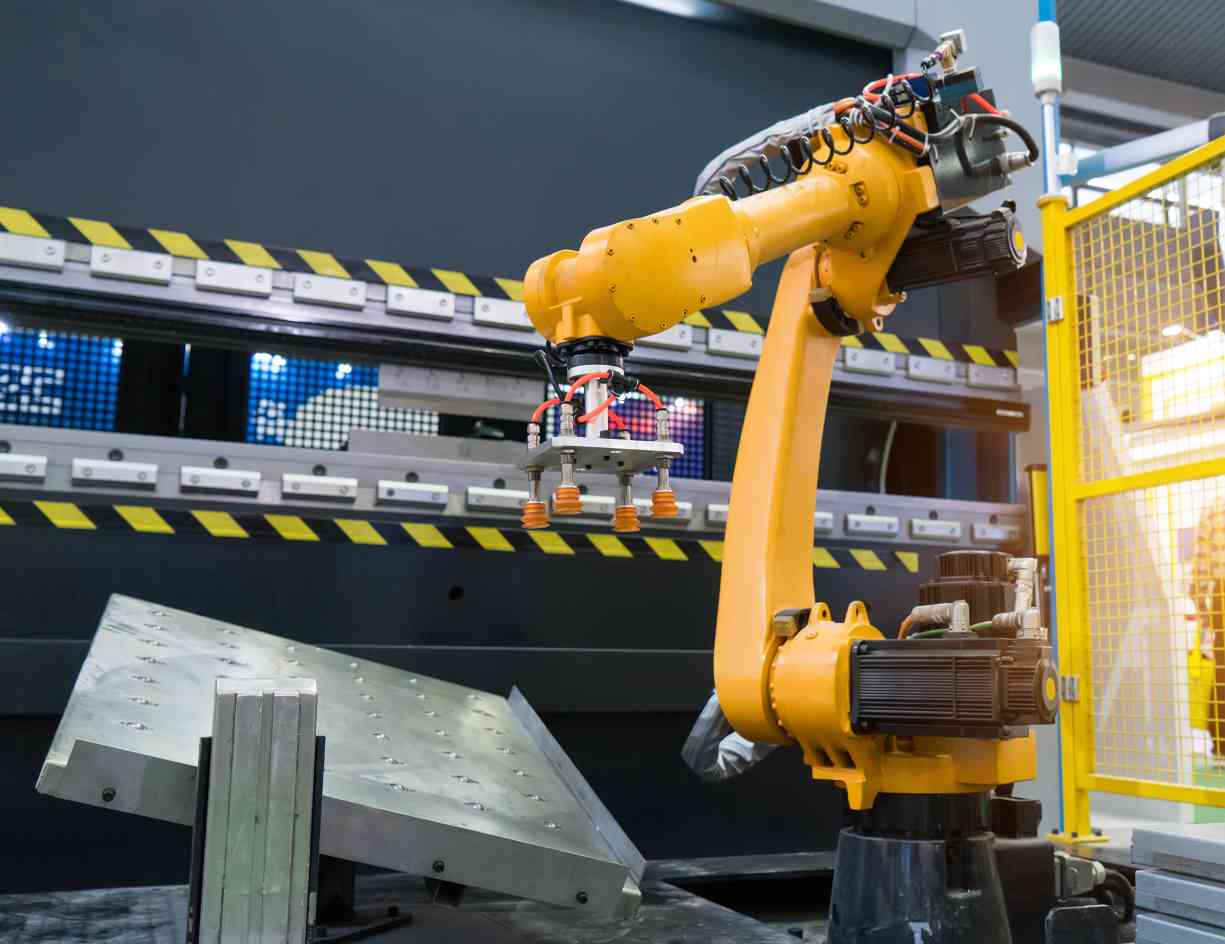 Industrial Automation and the Role of Robotics | Blog | DIY Robotics
